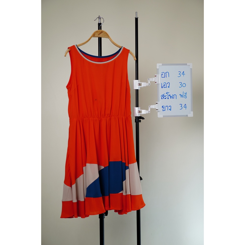 ฺB065 Dress แขนกุด สีส้ม jump เอว (มีตำหนิ ขอคนรับได้) | Shopee Thailand