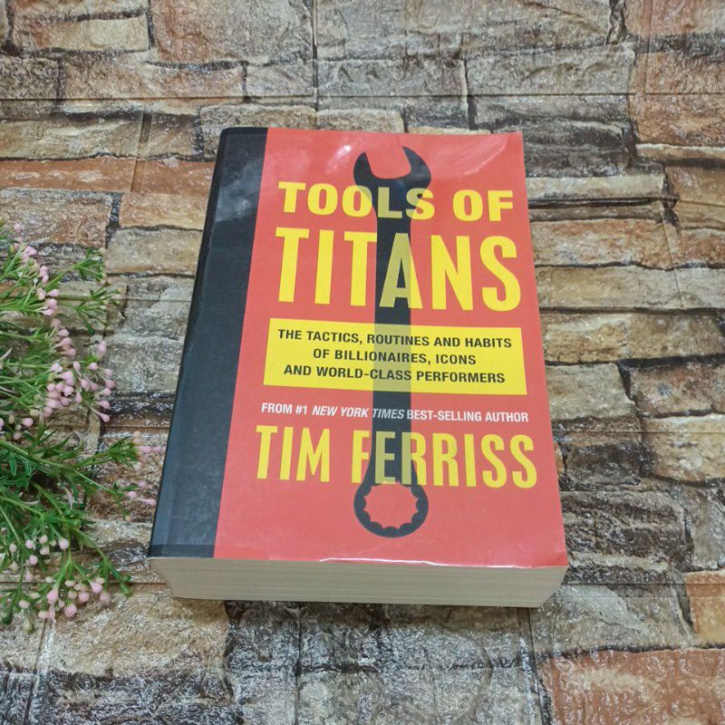 Tool of Titans( สภาพ 90 % มีรอยเขีนด้านในเล็กน้อย) | Shopee Thailand