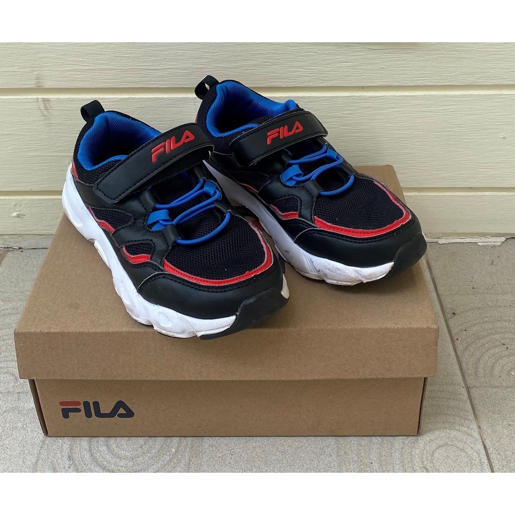 (มือสอง) FILA แท้ รองเท้าเด็กผู้ชายสีดำ | Shopee Thailand