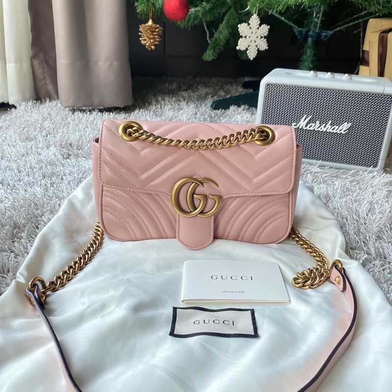 Like new Gucci marmont mini 22cm ปี2020 สีชมพู สภาพสวย หนังทรงป่องดีงาม ภายในสะอาด อะไหล่ทองสวย ...