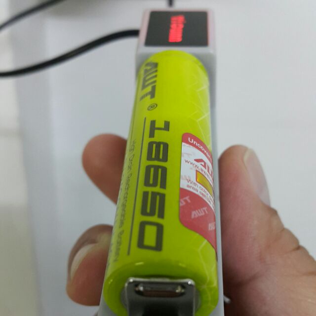 (GreenVape) เครื่องชาร์จพร้อมถ่านชาร์จ AWT 18650 [2,400 mAh] 40A งานเเท ...