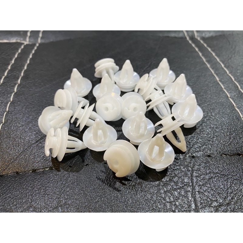 หมุดยึดแผงประตู สีขาว BMW แท้ศูนย์ ของใหม่ 51411973500 | Shopee Thailand