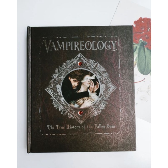 Vampireology: ประวัติศาสตร์ True of the Fallen Ones โดย Nick Holt ...