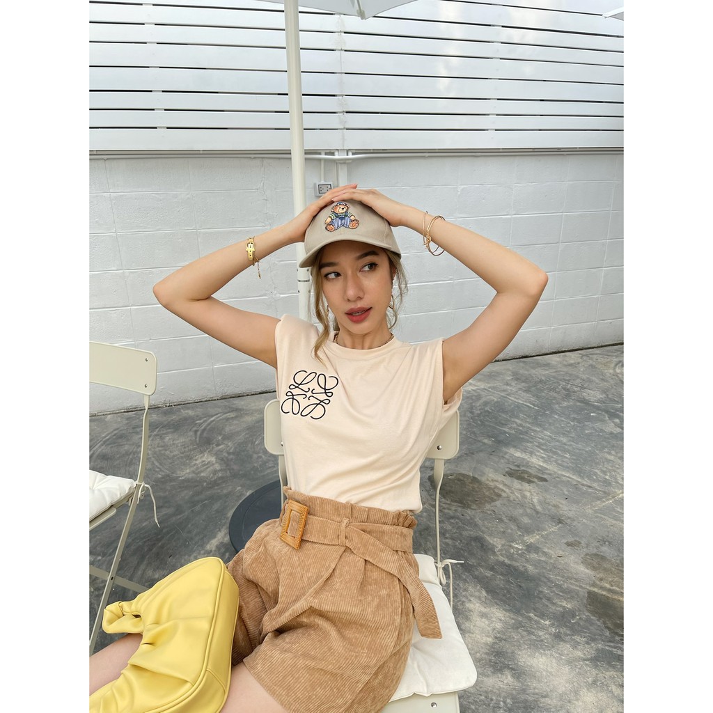 Mika.brand เสื้อยืดLoewe เสริมไหล่ฟองน้ำ4สี no.14 | Shopee Thailand