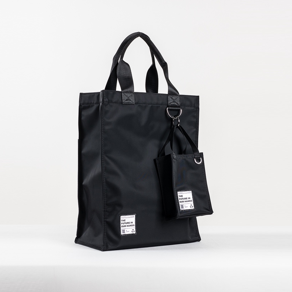 MOOF49 Re-Nylon Shopping bag กระเป๋าผ้ารีไซเคิลไนล่อน ผ้ากันน้ำ ดีไซน์ Unisex | Shopee Thailand