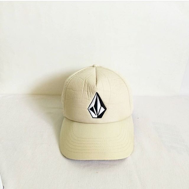 หมวกแบรนด์แท้ volcom 100% มือสอง สภาพดีมาก | Shopee Thailand