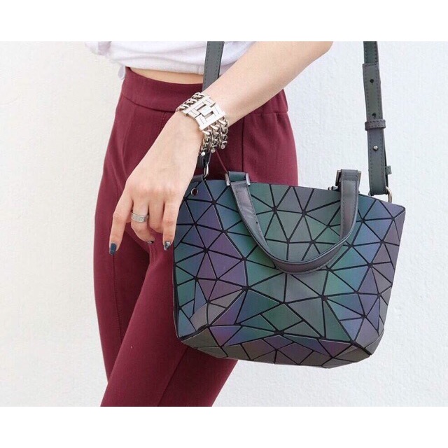 Bao Bao 2 ทรง ลายเพชร 9" | Shopee Thailand