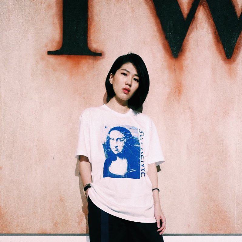 เสื้อยืด SUPREME พิมพ์ลาย MONALISA มีสีขาว และ ดำ size S รอบอก 36 นิ้ว ...