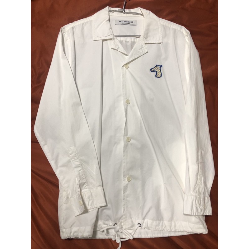 Shirt smiley hound white by greyhound พร้อมส่ง | Shopee Thailand