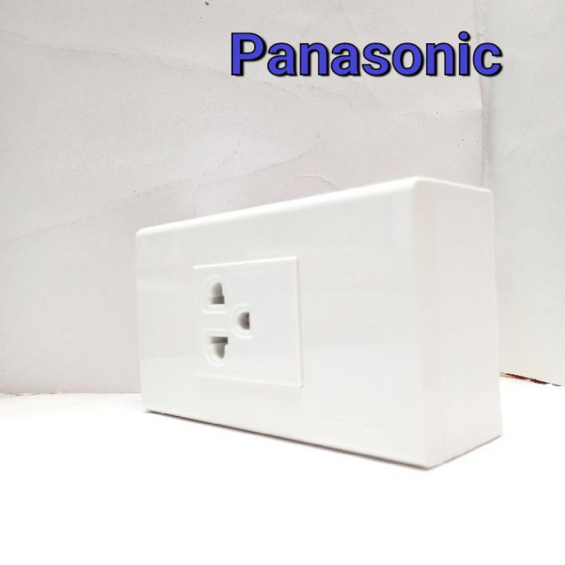 Panasonic พานาโซนิก ปลั๊กกราวด์ เดี่ยว หน้ากาก 2 ช่อง กลาง พร้อมบล็อก