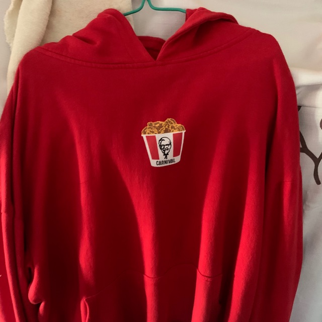 Carnival X KFC hoodie | Shopee Thailand