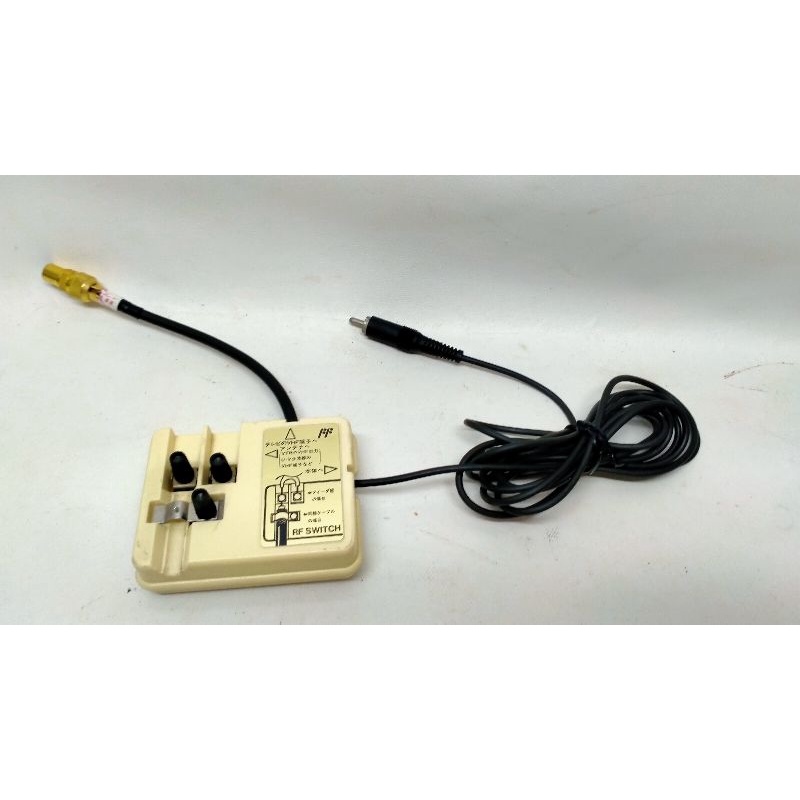สายสัญญาณ Famicom แบบ RF งานแท้ Japan ใช้ได้ทั้ง Famicom และ Super ...