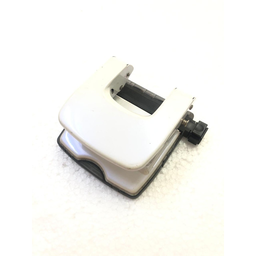 Carl Paper Punch Carl Lp-35 เครื่องเจาะกระดาษสีขาว | Shopee Thailand