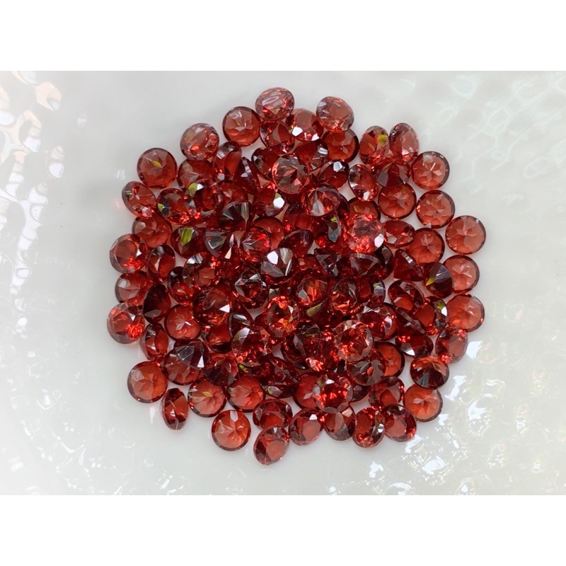 4.0mm. พลอยโกเมนกลมเจียรเหลี่ยม ราคากะรัตละ 70 บาท | Shopee Thailand