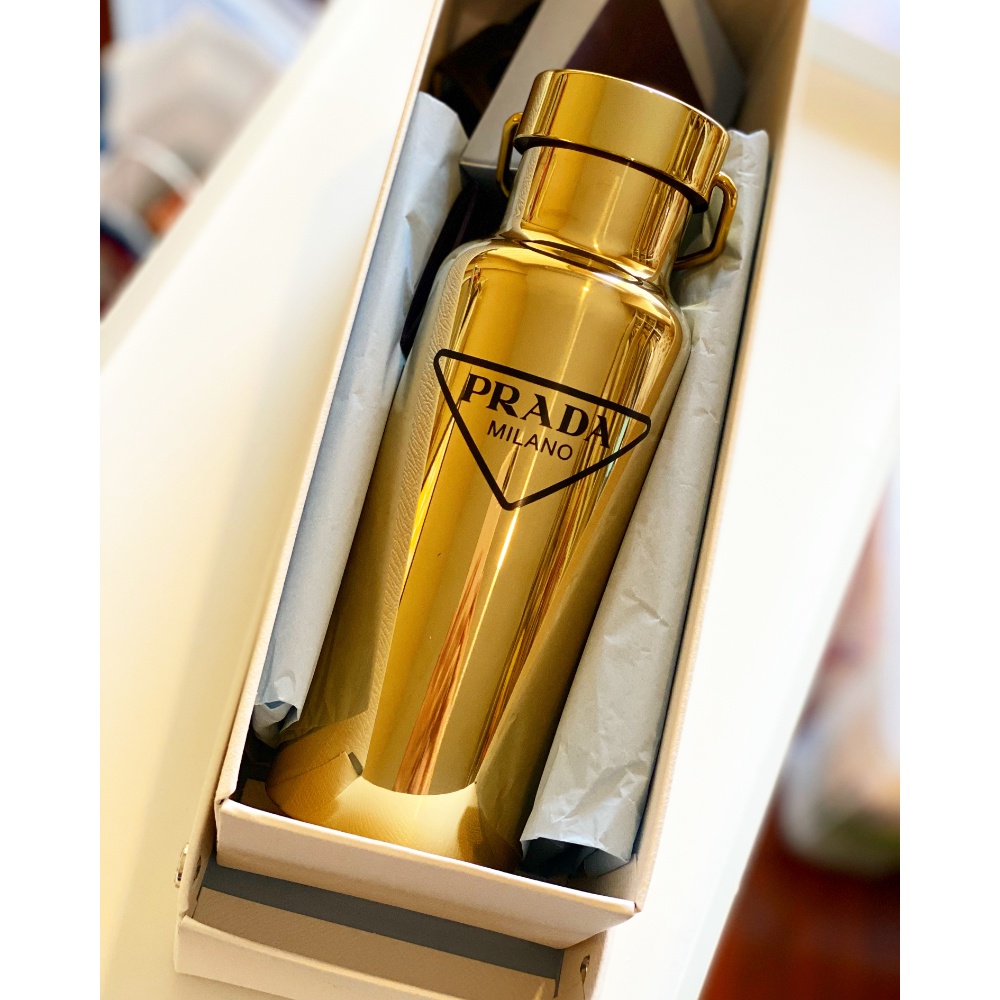 PRADA : Stainless steel water bottle ขนาด 500 ml สีทองอร่าม ของแท้ พร้อมส่ง พร้อมการ์ด พร้อม ...