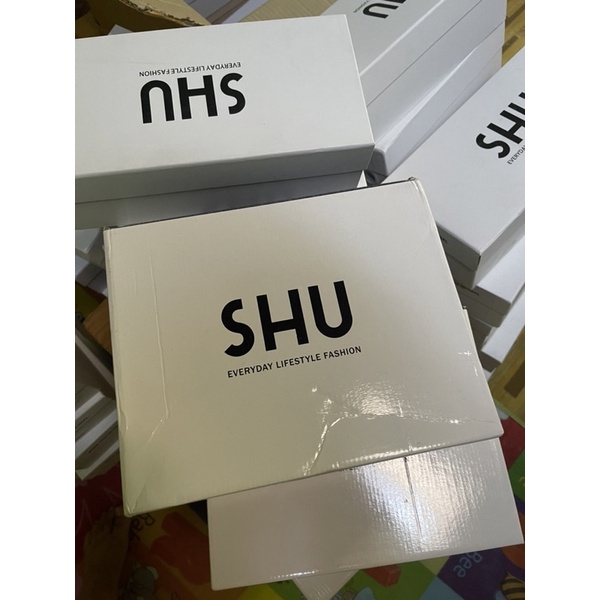 [ มีของตลอดกดสั่งได้เลย ] กล่อง SHU Shuberry มือ2 | Shopee Thailand