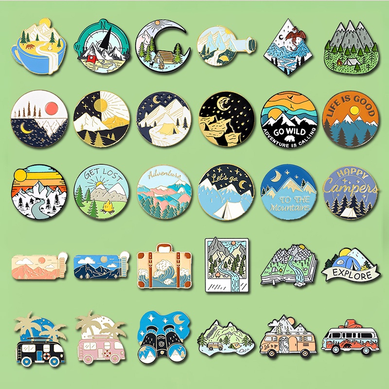 เข็มกลัดท่องเที่ยว Field Crossing Hiking Scene Snow Scene Mountain Pin ...