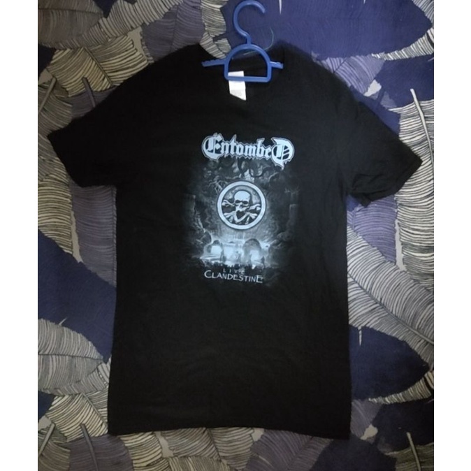 Entombed "Live Clandestine" เสื้อยืดอย่างเป็นทางการ Size S | Shopee ...
