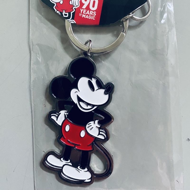 พวงกุญแจ disney มิกกี้เมาส์ mickey mouse keyring - 90 years limited ...