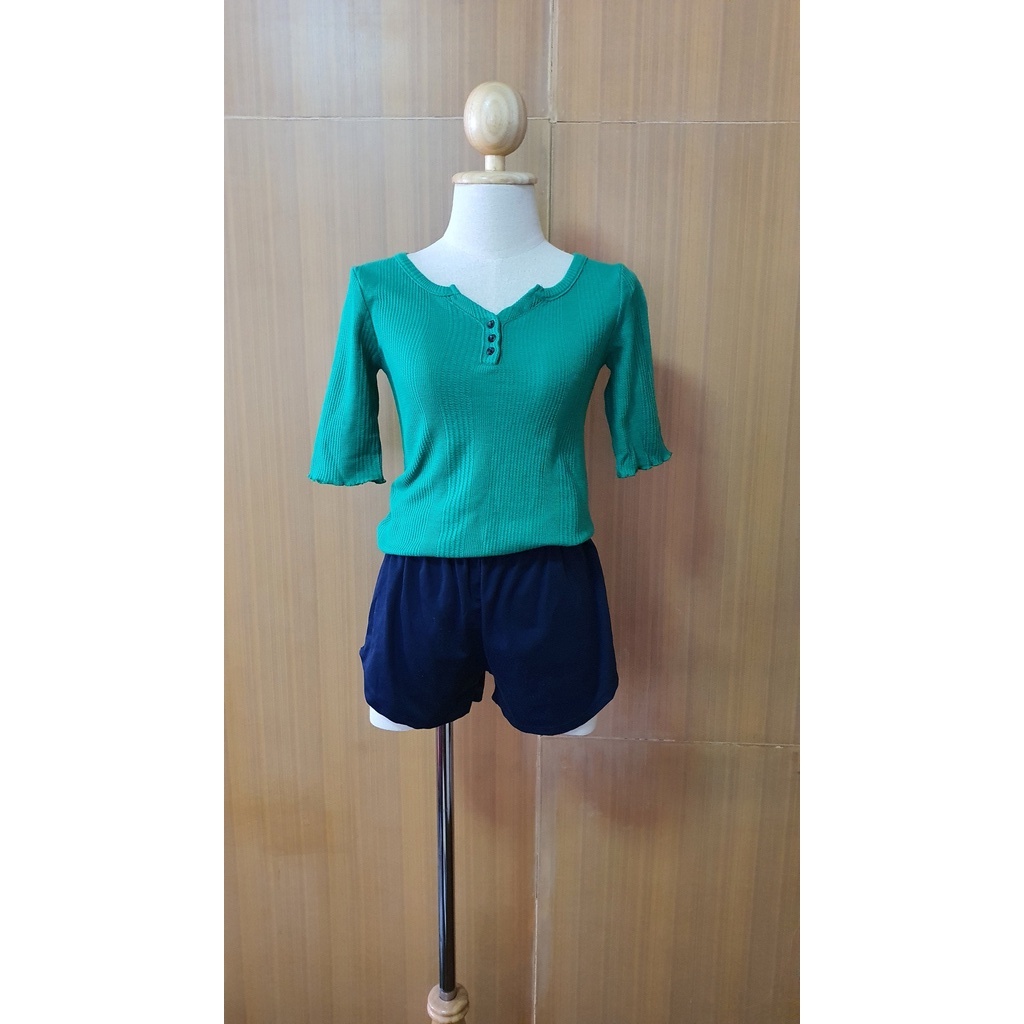 เสื้อไหมพรมสีเขียวเข้ารูปมือ2 Blue Strive ใส่ได้ทุกโอกาส วันสบายๆ ผ้า ...