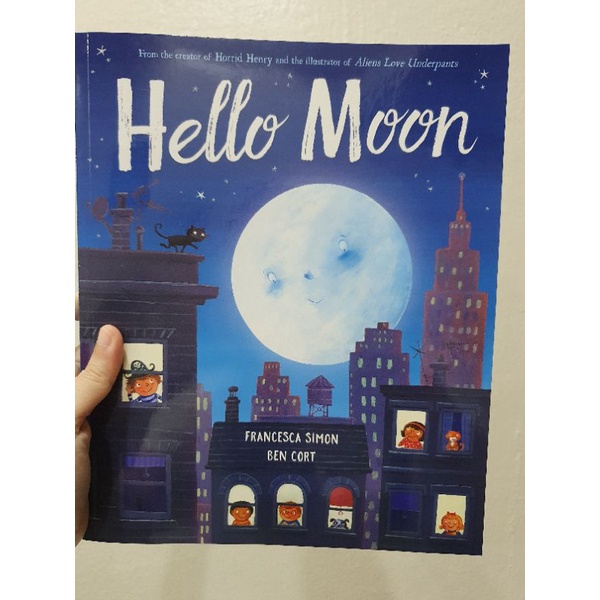 หนังสือปกอ่อน Hello moon โดย Francesca Simon | Shopee Thailand
