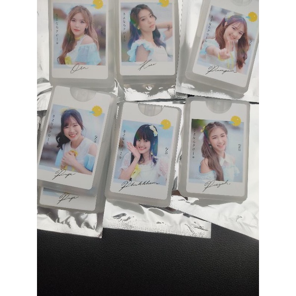 spray BNK48 single11 sayonara crawl แก้ว อร ปาเอญา แพมแพม ปูเป้ ผักขม ...