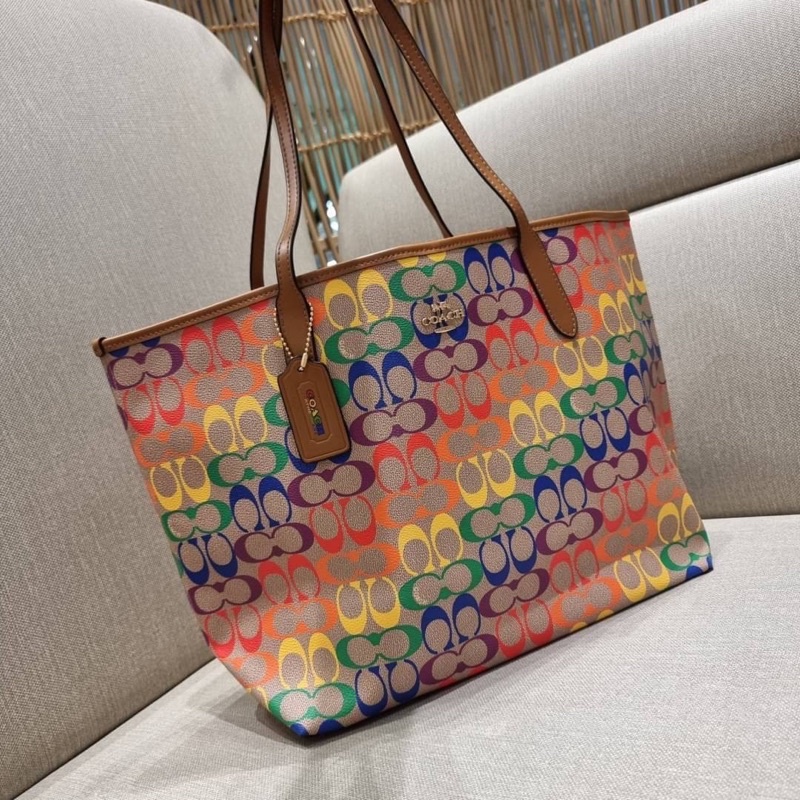 COACH C4181 CITY TOTE IN RAINBOW SIGNATURE CANVAS | Shopee Thailand