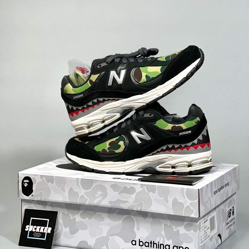 Bape x New Balance 2002r Size 9 us men | Shopee Thailand