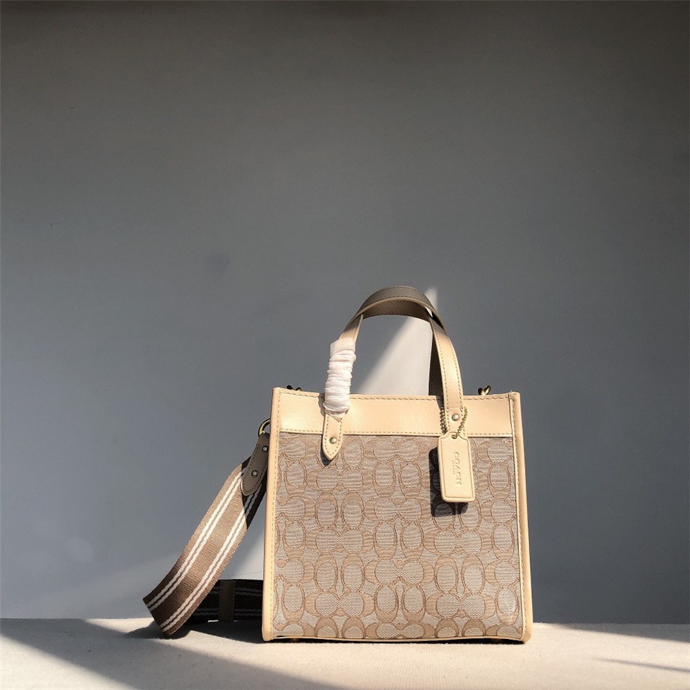 Coach C3461 C3863 C3865 C4692 C3866 C3918 C5142 C6971 C7767 C8456 CA580 C4829 CA138 CA089 Field ...