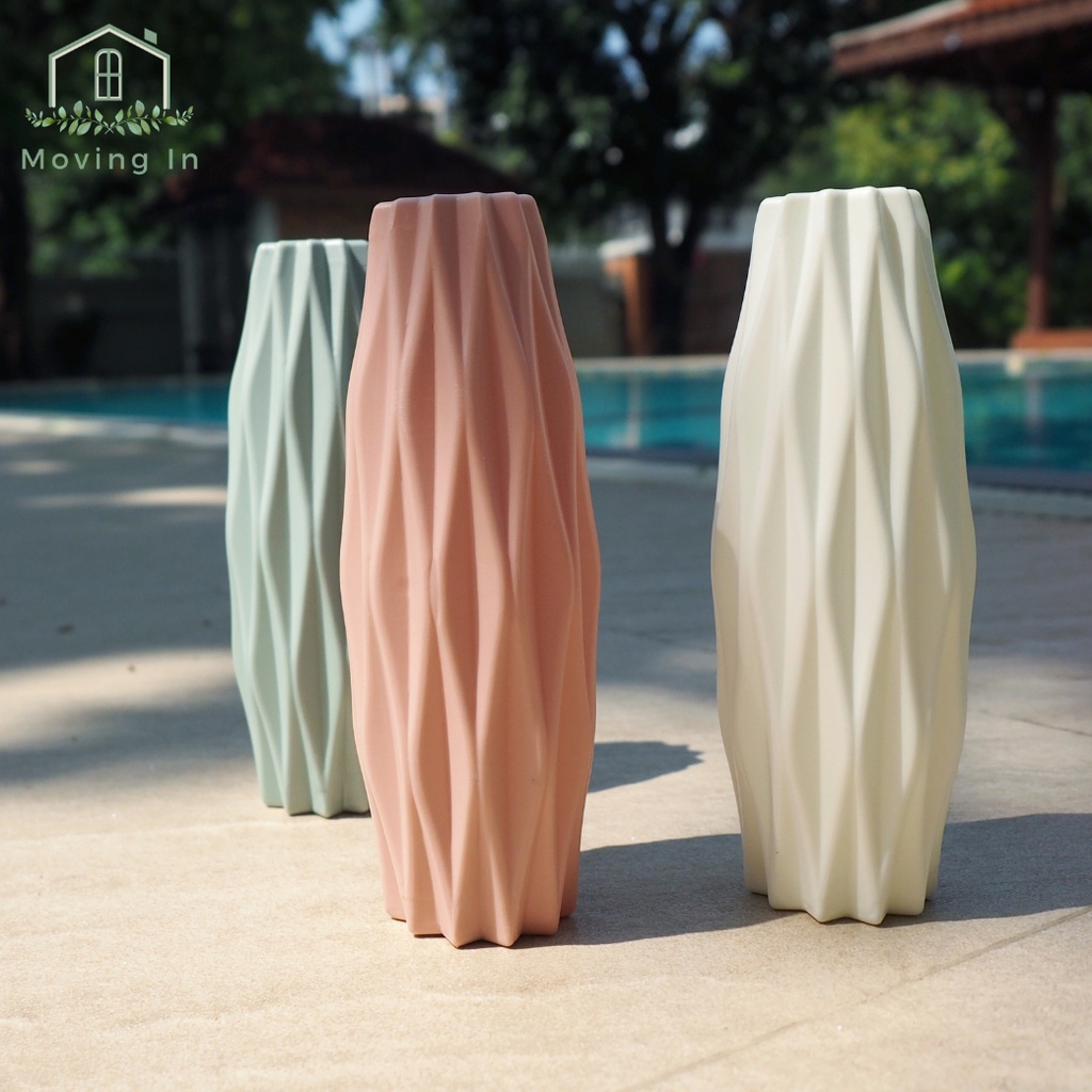 แจกันพลาสติกทรงสูง น้ำหนักเบา (VA004) | Shopee Thailand