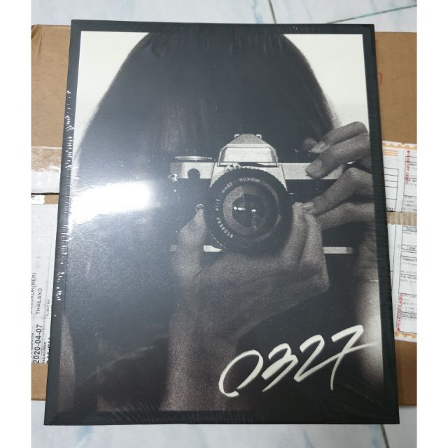 LISA Photobook 0327 (ยังไม่แกะซีน) | Shopee Thailand