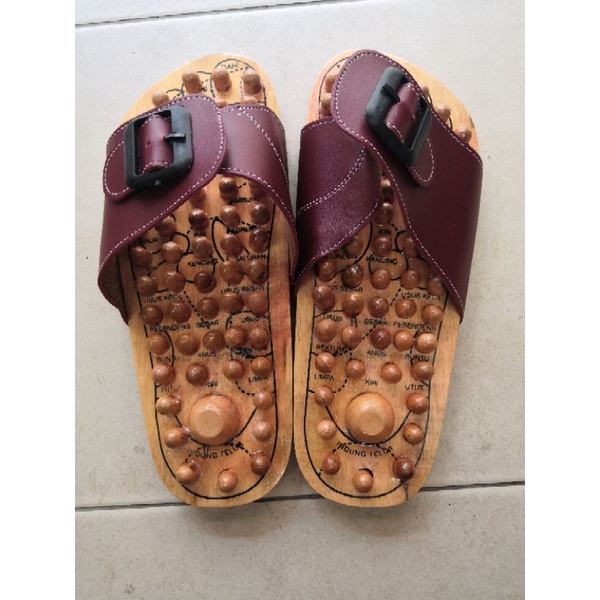 [สินค้าในพื้นที่] รองเท้านวดกดจุด คุณภาพสูง Kayu Kasut นวด Urut Kaki ...
