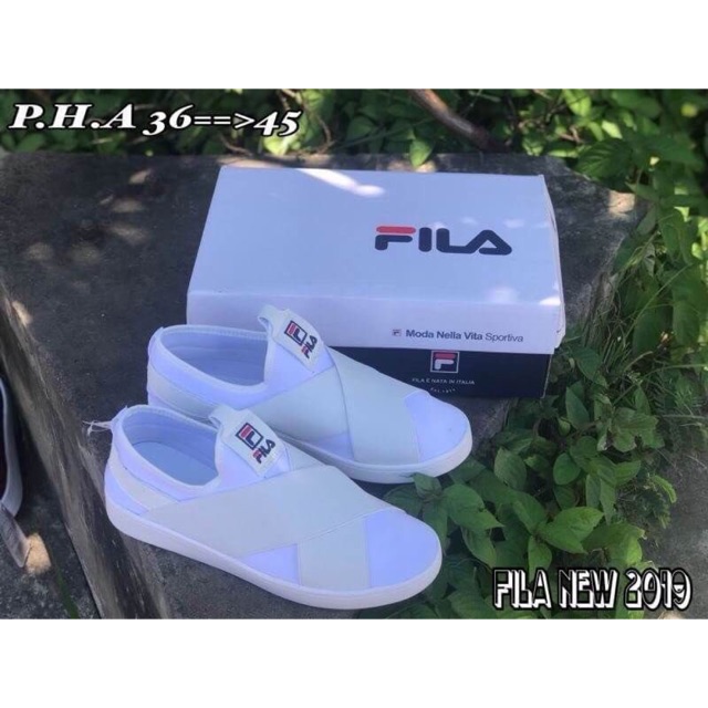 รองเท้า Fila | Shopee Thailand