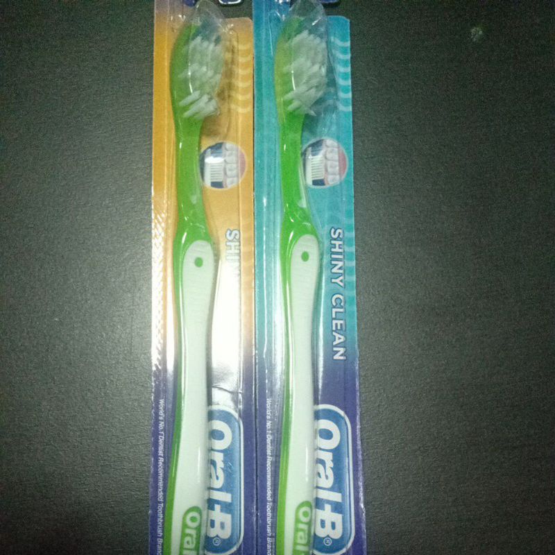 แปรงสีฟัน ORAL B SHINY CLEAN (MEDIUM) | Shopee Thailand