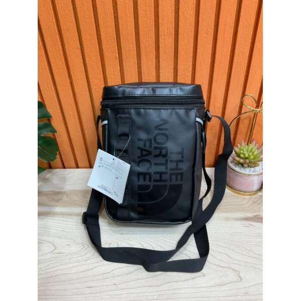 กระเป๋า The North Face Bc Fuse Box Bag ส่งฟรี | Shopee Thailand