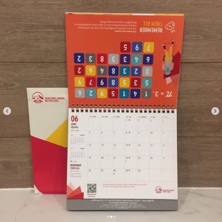 ปฏิทินตั้งโต๊ะ AIA 2565 / 2022 พร้อมซองaia | Shopee Thailand