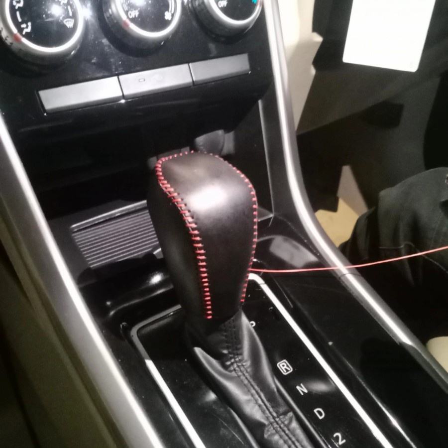 ปลอกหุ้มหัวเกียร์รถยนต์ สําหรับ Mitsubishi XPANDER | Shopee Thailand