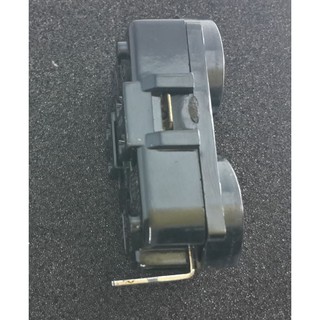 PLUG Rong Feng E-06 15A 125VAC USED ปลั๊กไฟ เต้ารับ RONG FENG รุ่น E-06 ...