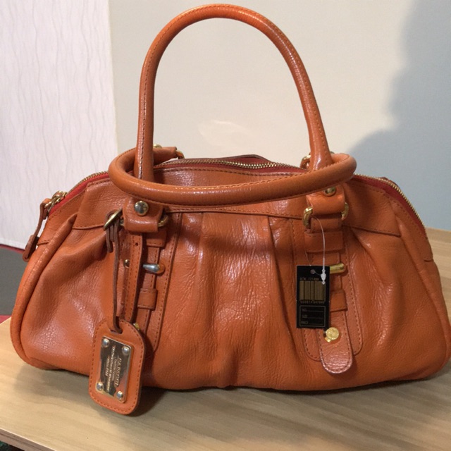 Capacci กระเป๋ามือสอง | Shopee Thailand