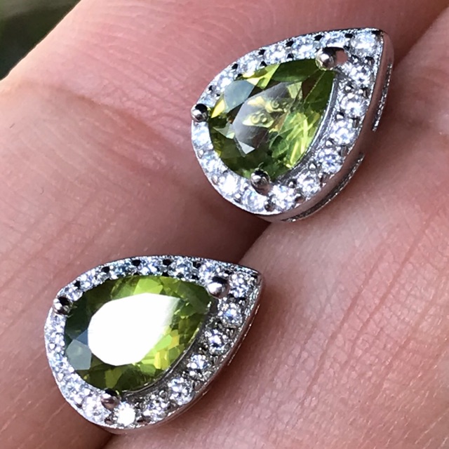 ต่างหูพลอยเพอริดอทล้อมเพชร CZ | Shopee Thailand