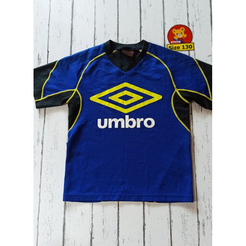 umbro ใหม่ๆ ผ้ากีฬา หล่อๆ ขนาด 130 มี 2 แบบ ให้เลือก | Shopee Thailand