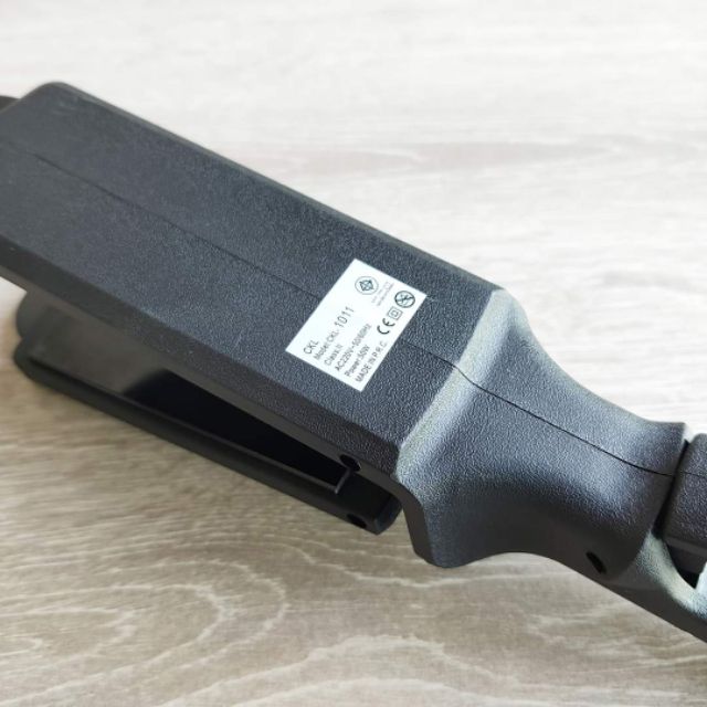 CKL / JMF -1011 (ของแท้) ที่หนีบสีดำ เครื่องหนีบผม ยืดตรง งุ้มปลาย ม้วนลอน ที่หนีบผม มีซี่หวี ...