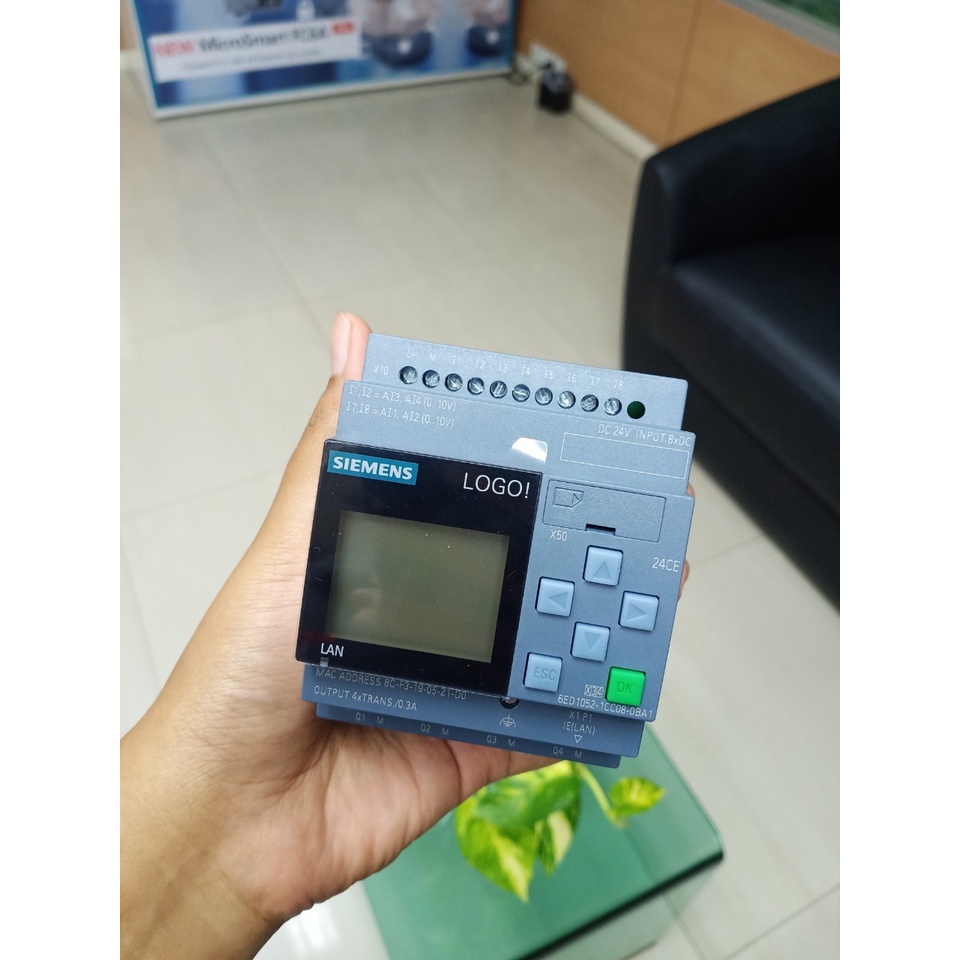 Siemens 6ED1052-1MD08-0BA2 LOGO! 12/24RCE, logic module, disp PS/I/O ...