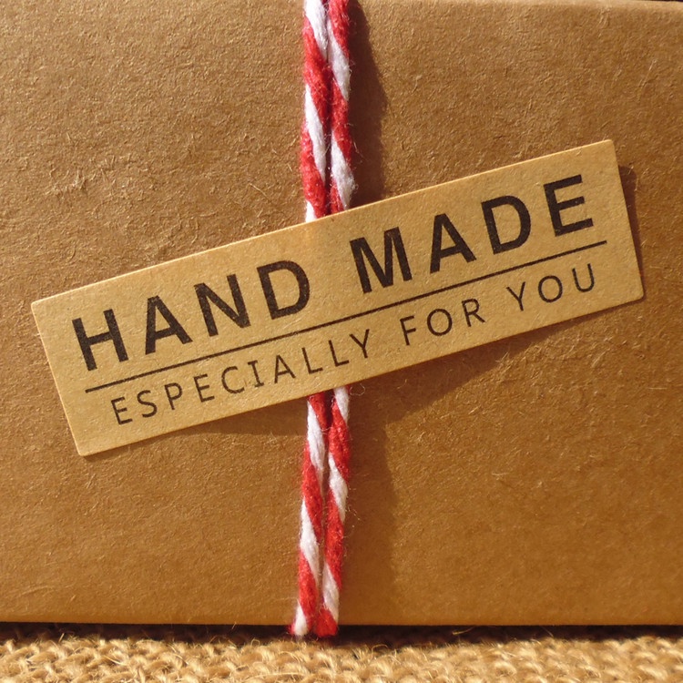 [พร้อมส่ง🇹🇭] สติ๊กเกอร์กระดาษคราฟ "HAND MADE - ESPECIALLY FOR YOU" (แพ ...