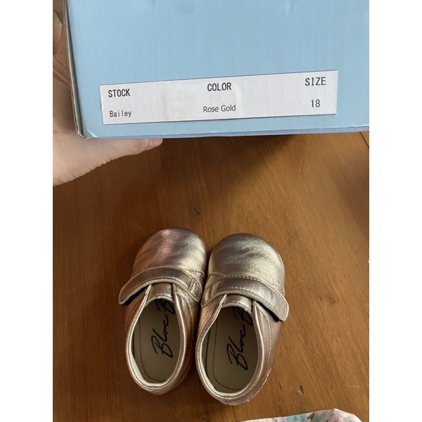 Bloc B pink gold 6-12 months สีโรสโกลด์ เอาไว้ใส่ถ่ายรูป used once! ใส่ ...