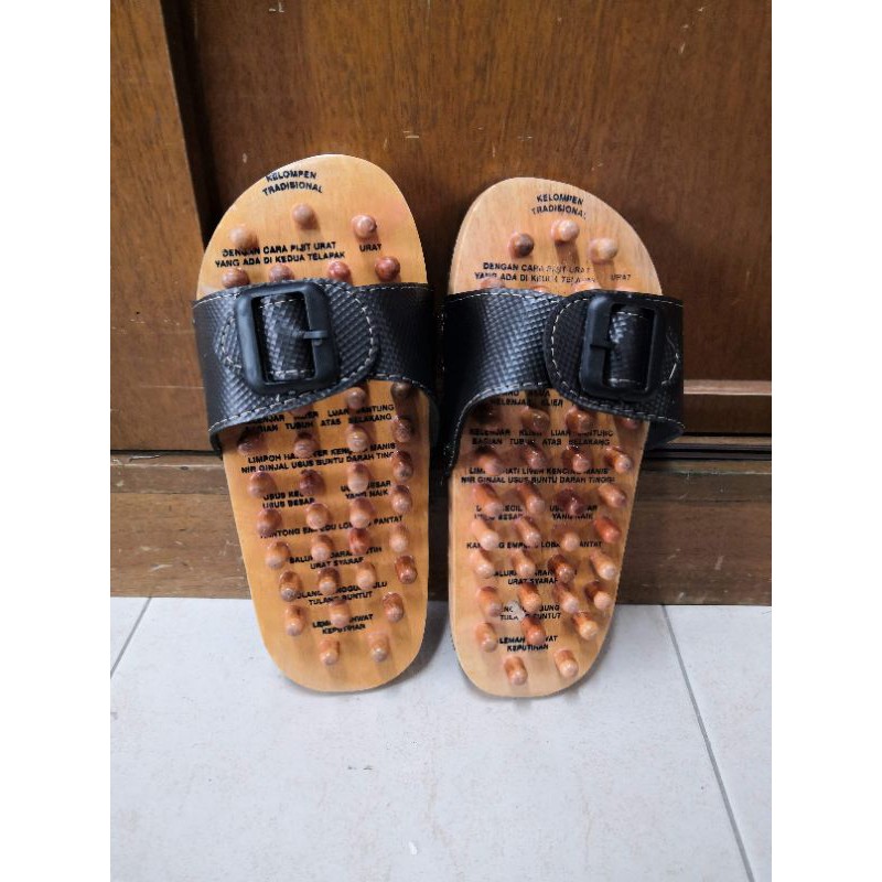 [สินค้าในพื้นที่] รองเท้านวดกดจุด คุณภาพสูง Kayu Kasut นวด Urut Kaki ...