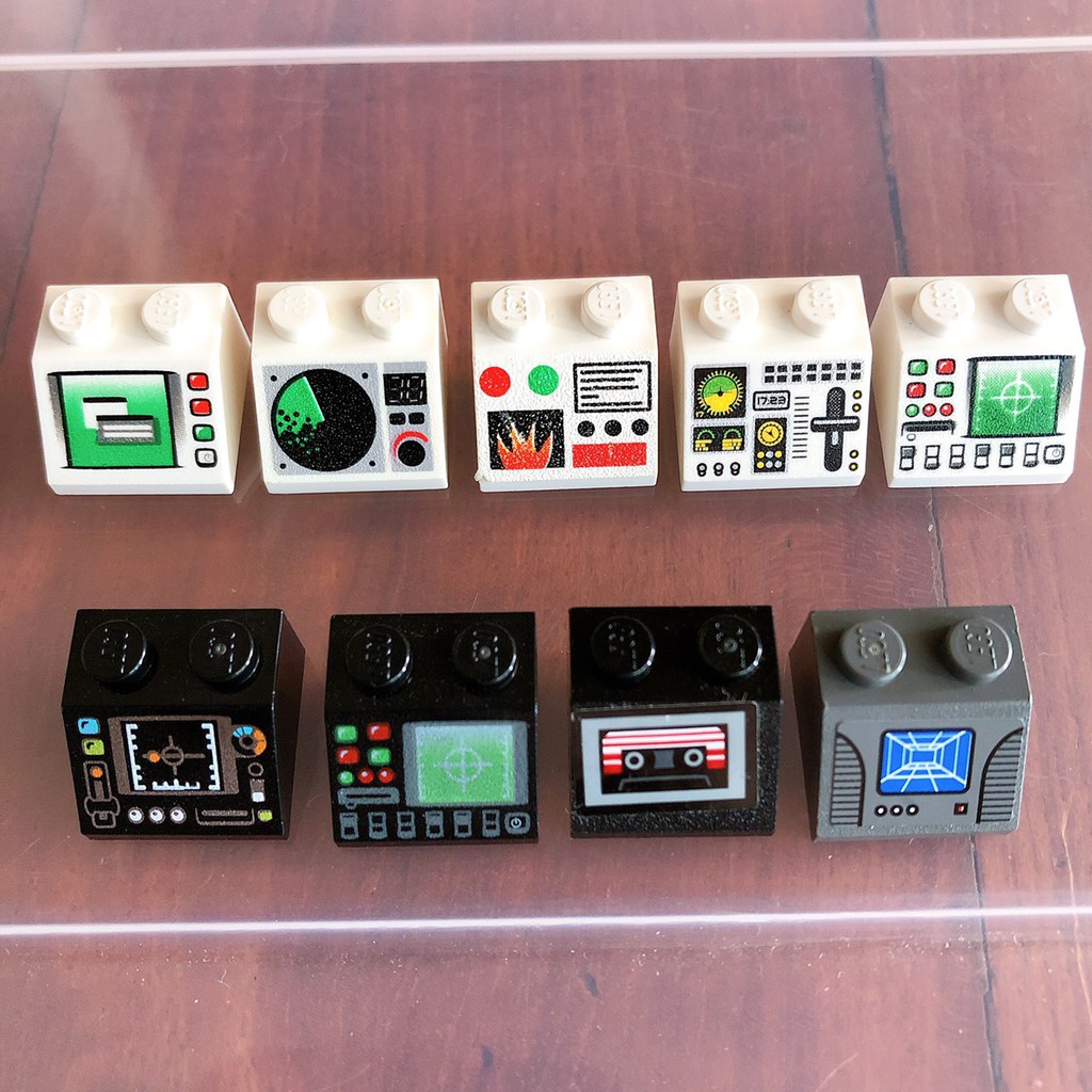 Lego part (ชิ้นส่วนเลโก้) No.3039 Slope 45 2 x 2 -- Screen & Sticker ...