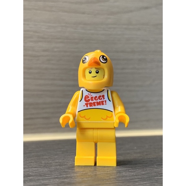 Lego Minifigures Clemmons, dressed in his chicken outfit | Shopee Thailand