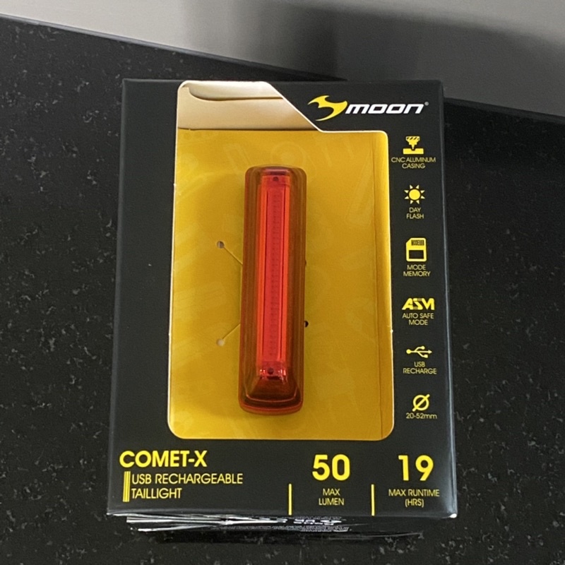 ไฟท้าย MOON COMET-X 50lumen | Shopee Thailand