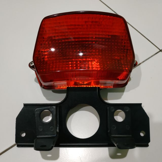 ขายึดไฟท้าย kawasaki kr zsr 150 และไฟท้าย HM | Shopee Thailand